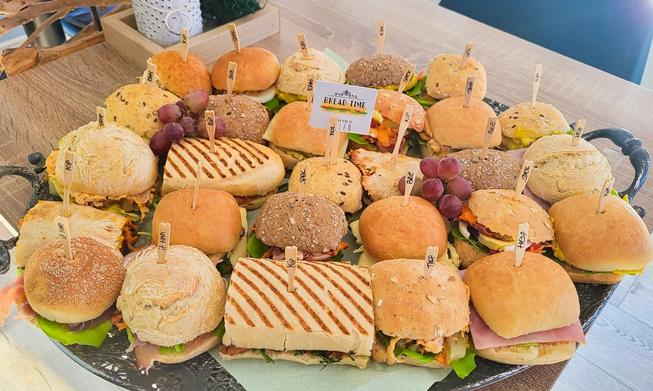 Bread Time, 25 of 50 luxe mini-broodjes om af te halen in Balen bespaar ...